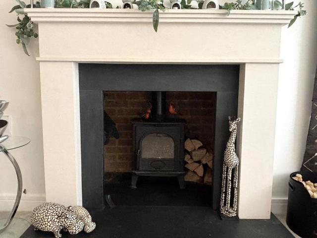 5 bedroom detached house to rent