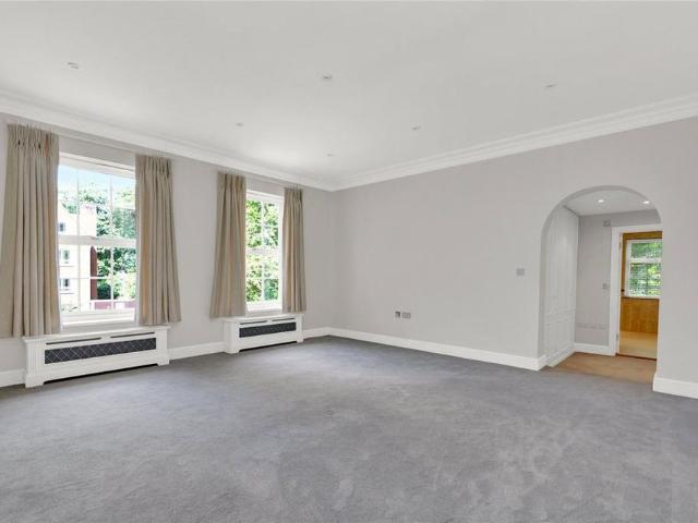 5 bedroom detached house to rent