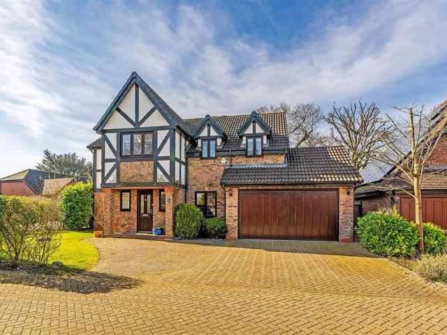 5 bedroom detached house to rent