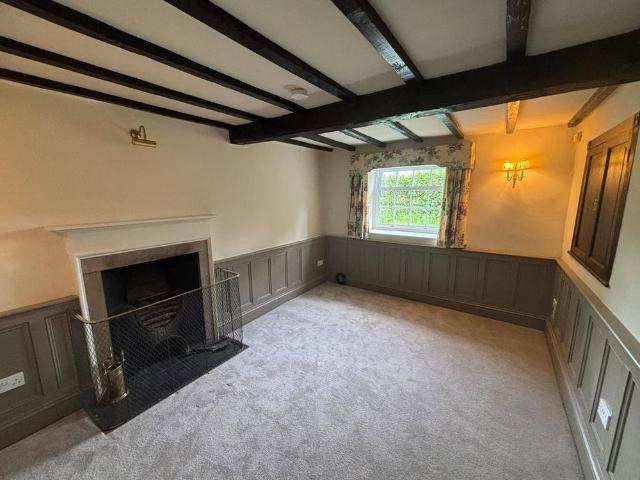 5 bedroom detached house to rent