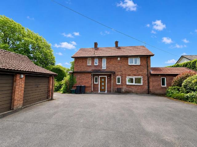 5 bedroom detached house to rent