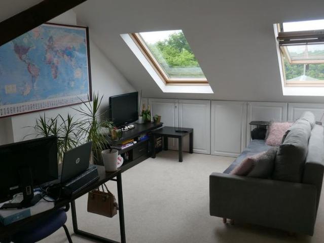 5 bedroom detached house to rent