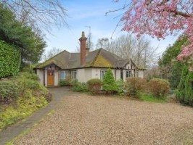 5 bedroom detached house to rent