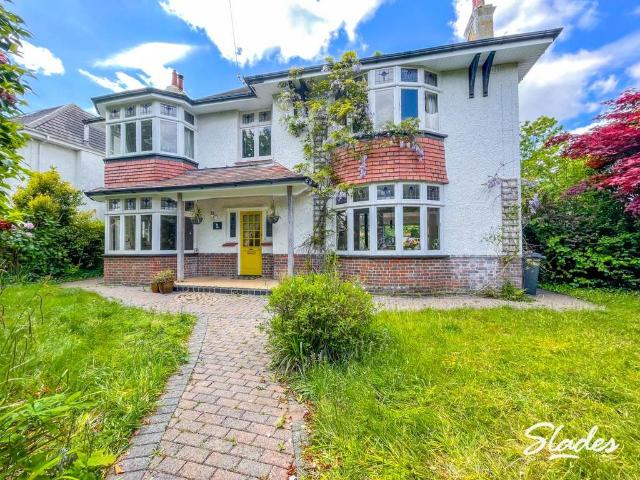 5 bedroom detached house to rent