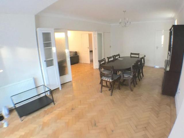 5 bedroom detached house to rent