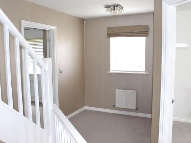 5 bedroom detached house to rent
