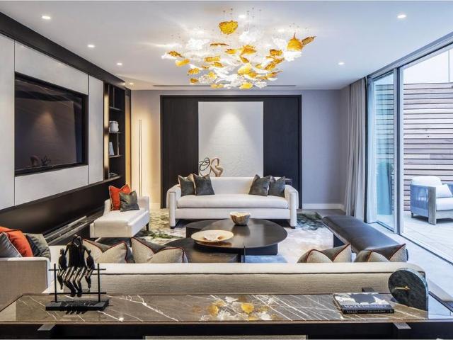 5 bedroom detached house to rent