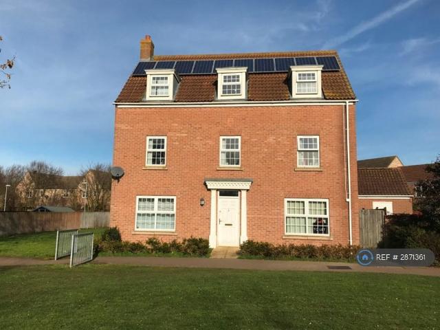 5 bedroom detached house to rent