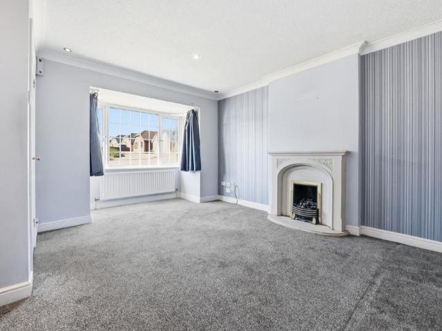 5 bedroom detached house to rent