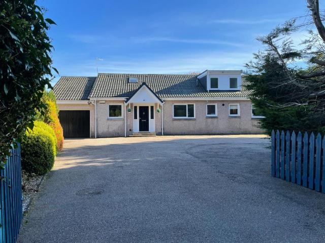 5 bedroom detached house to rent