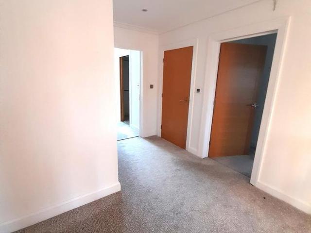 5 bedroom detached house to rent