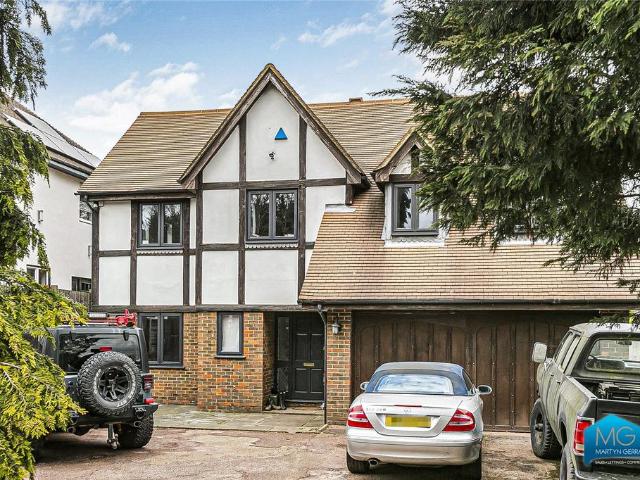 5 bedroom detached house to rent