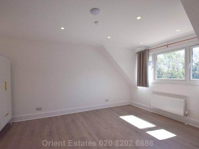 5 bedroom detached house to rent