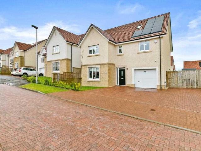 5 bedroom detached house to rent