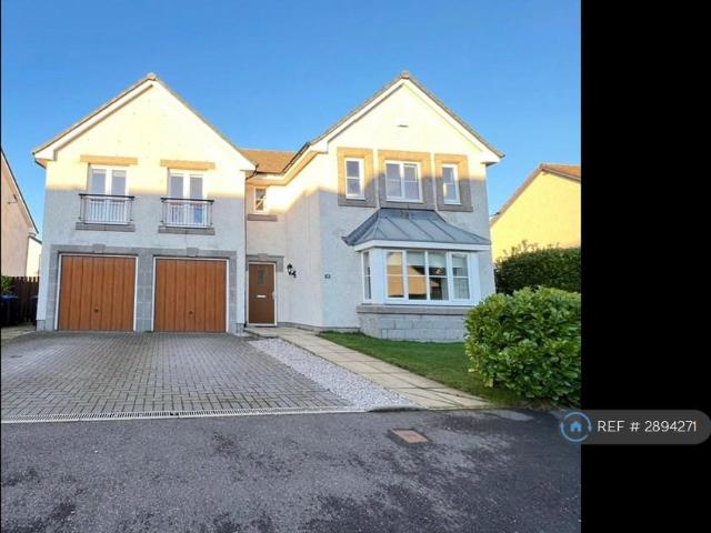 5 bedroom detached house to rent