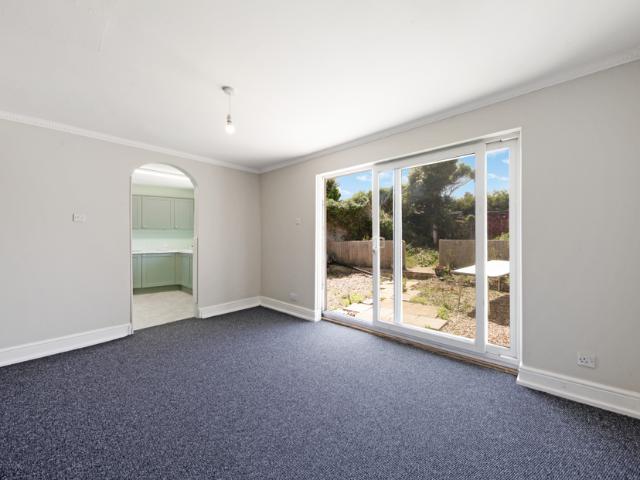 5 bedroom detached house to rent