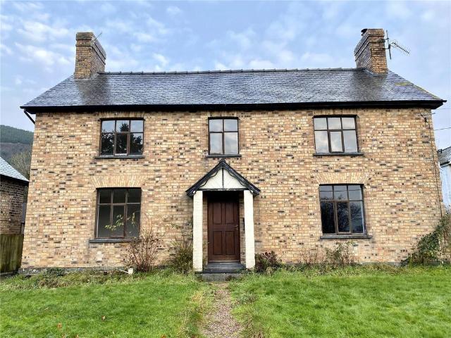 5 bedroom detached house to rent