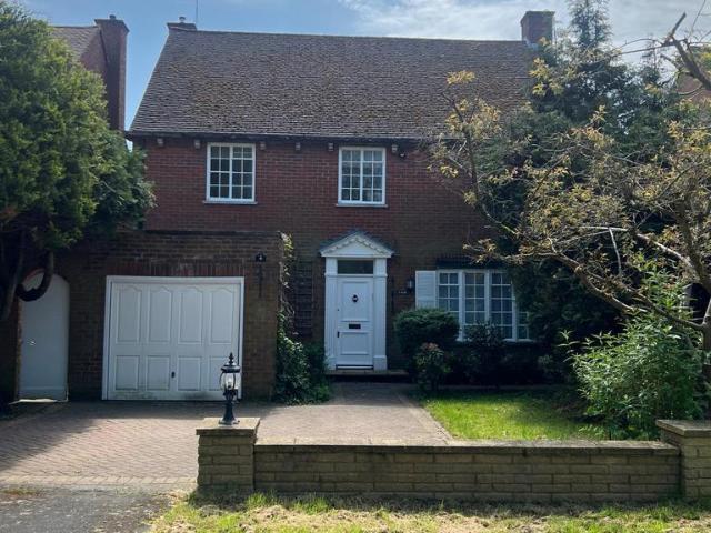 5 bedroom detached house to rent