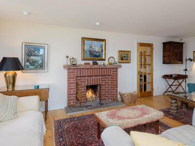 5 bedroom detached house to rent