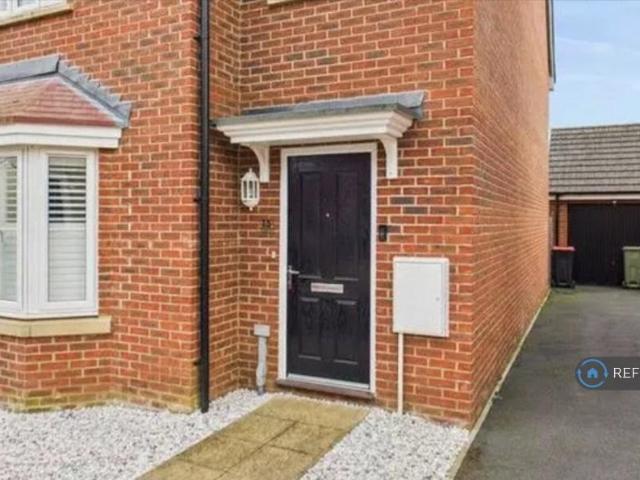5 bedroom detached house to rent