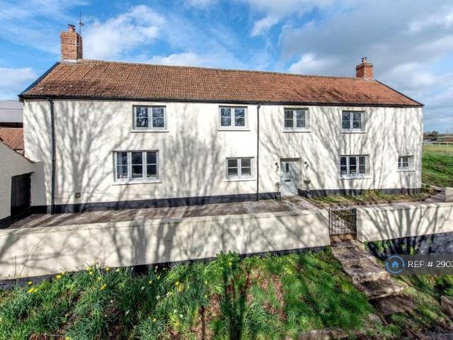5 bedroom detached house to rent