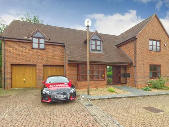 5 bedroom detached house to rent