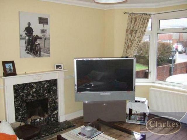5 bedroom detached house to rent