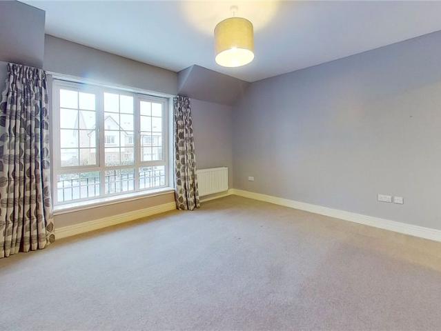 5 bedroom detached house to rent