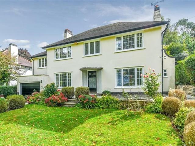 5 bedroom detached house to rent