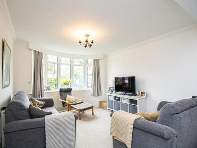 5 bedroom detached house to rent