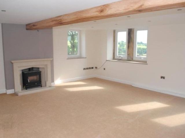 5 bedroom detached house to rent