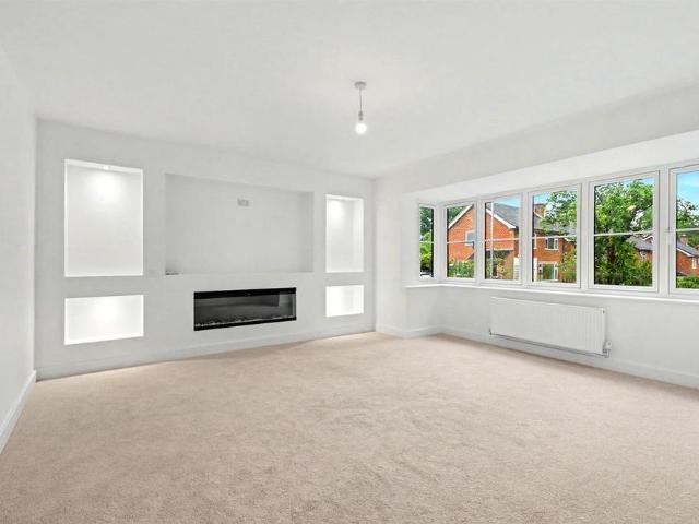 5 bedroom detached house to rent