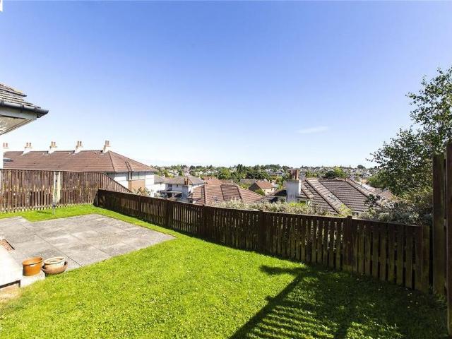 5 bedroom detached house to rent