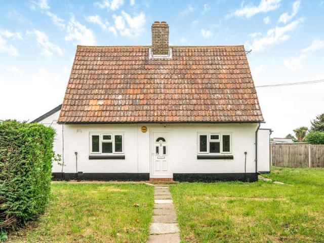 5 bedroom detached house to rent