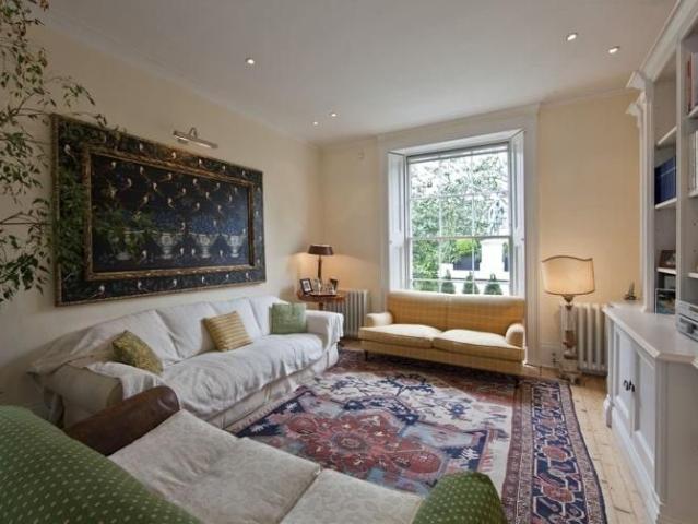 5 bedroom detached house to rent