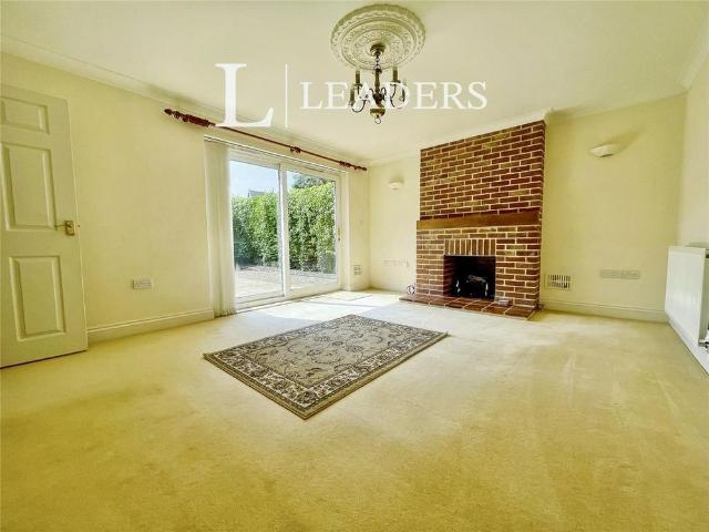 5 bedroom detached house to rent