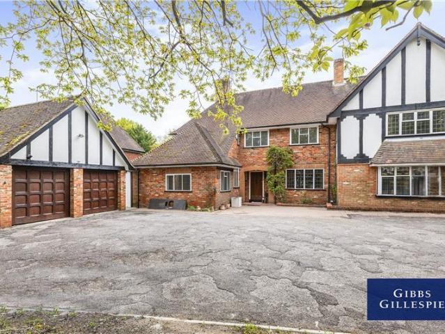 5 bedroom detached house to rent