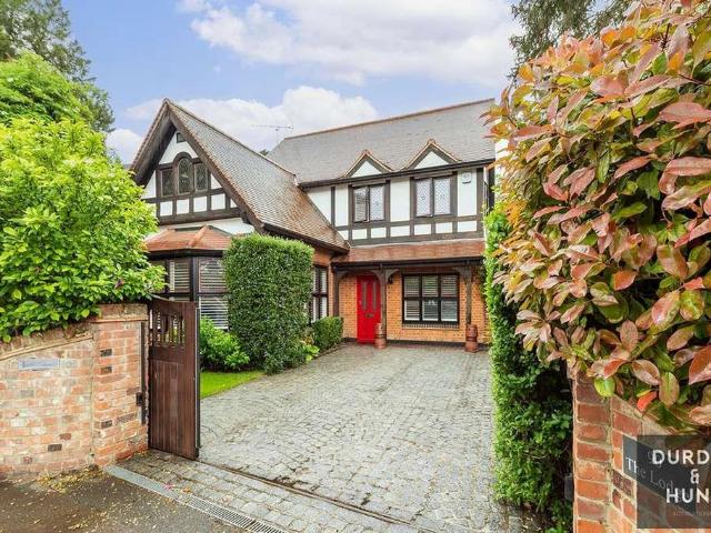 5 bedroom detached house to rent