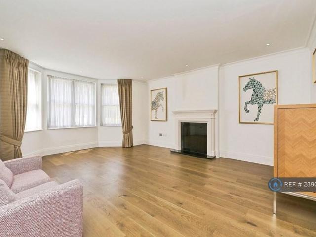 5 bedroom detached house to rent