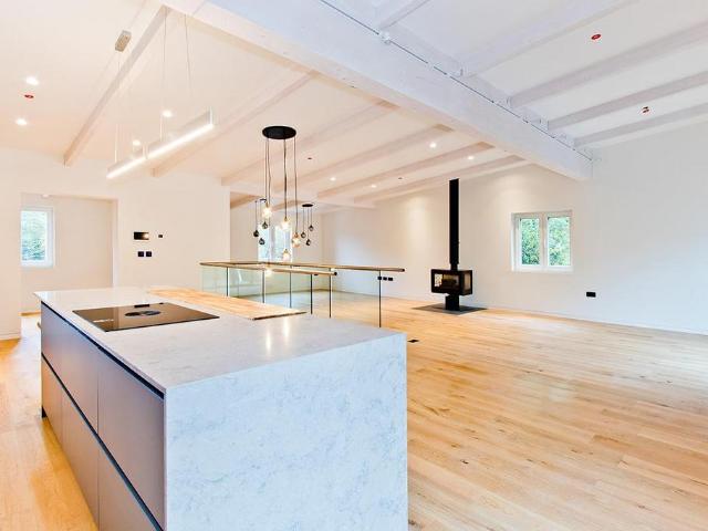 5 bedroom detached house to rent