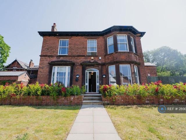 5 bedroom detached house to rent