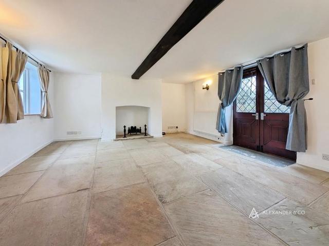 5 bedroom detached house to rent