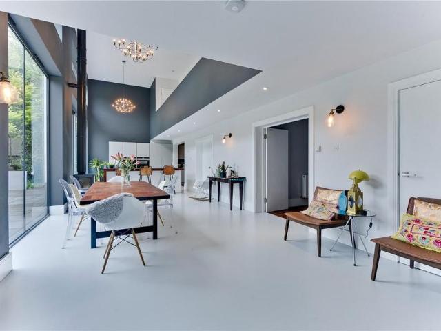 5 bedroom detached house to rent
