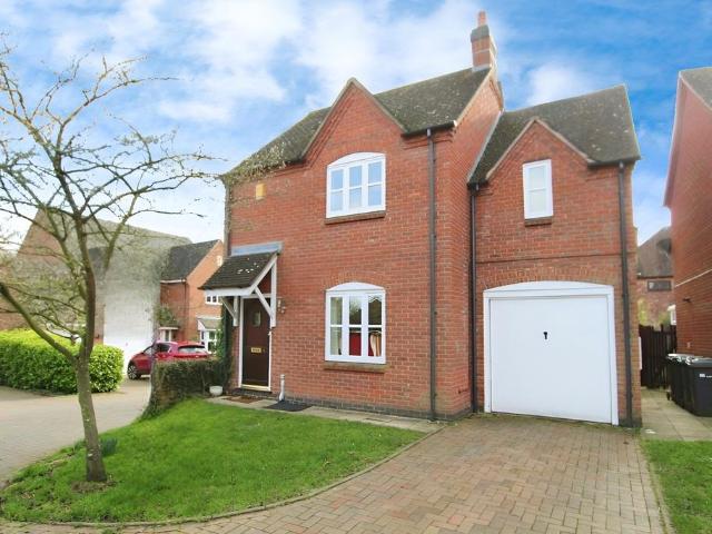 5 bedroom detached house to rent