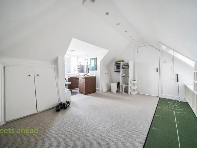 5 bedroom detached house to rent