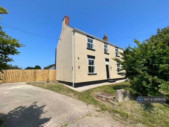 5 bedroom detached house to rent