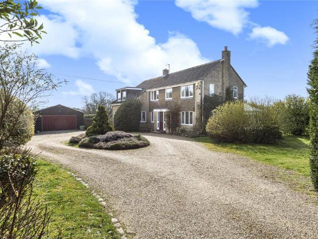 5 bedroom detached house to rent