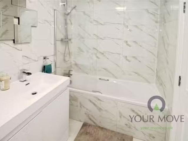 5 bedroom Detached House to rent, Wadsworth Court, Bedford, MK.