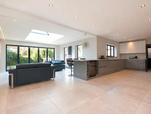 5 Bedroom Detached House To Rent In Webbs Home Close, Middleton, MK10