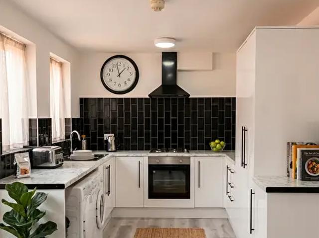 5 Bedroom Detached House To Rent In Arthur Avenue / Bed / Bath, NG7